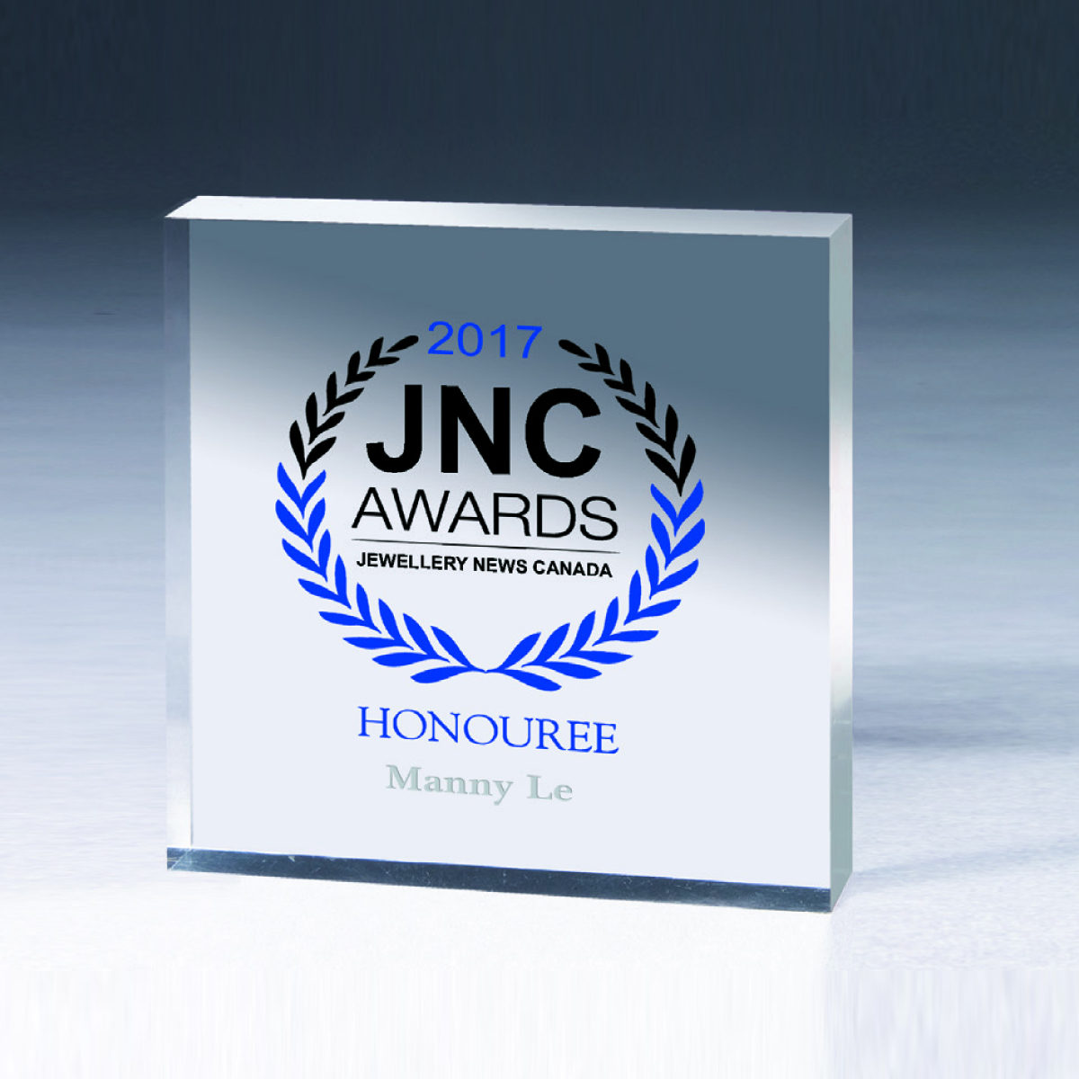 Square Acrylic Paperweight 4" x 4" x 3/4" - Innovation Line Canada